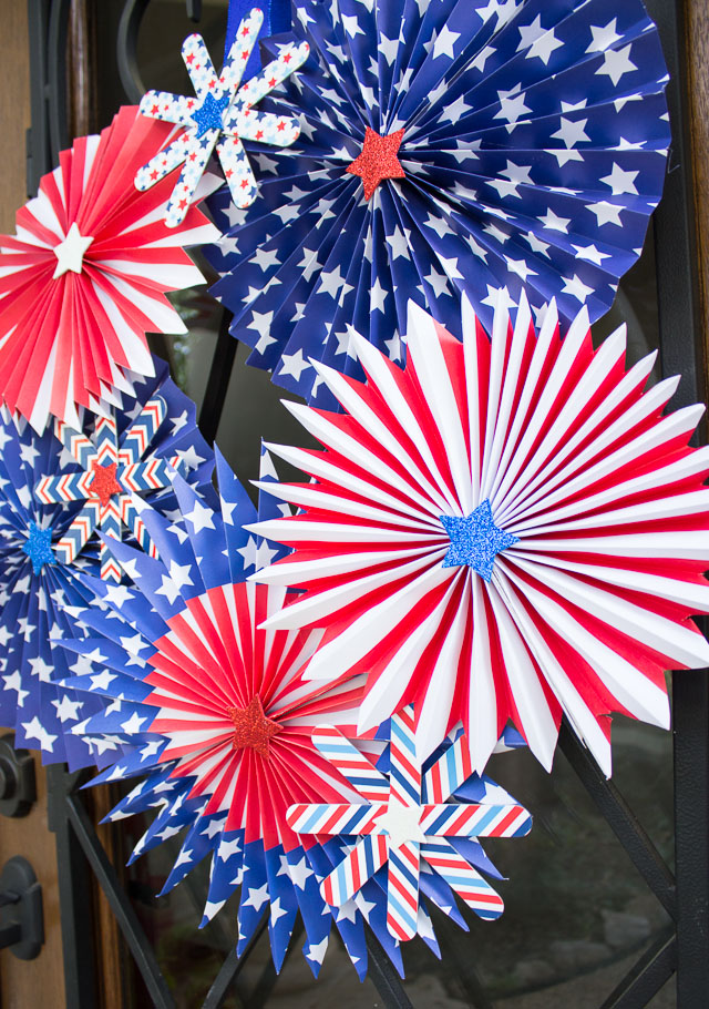 10 QUICK and EASY Fourth Of July Wreaths